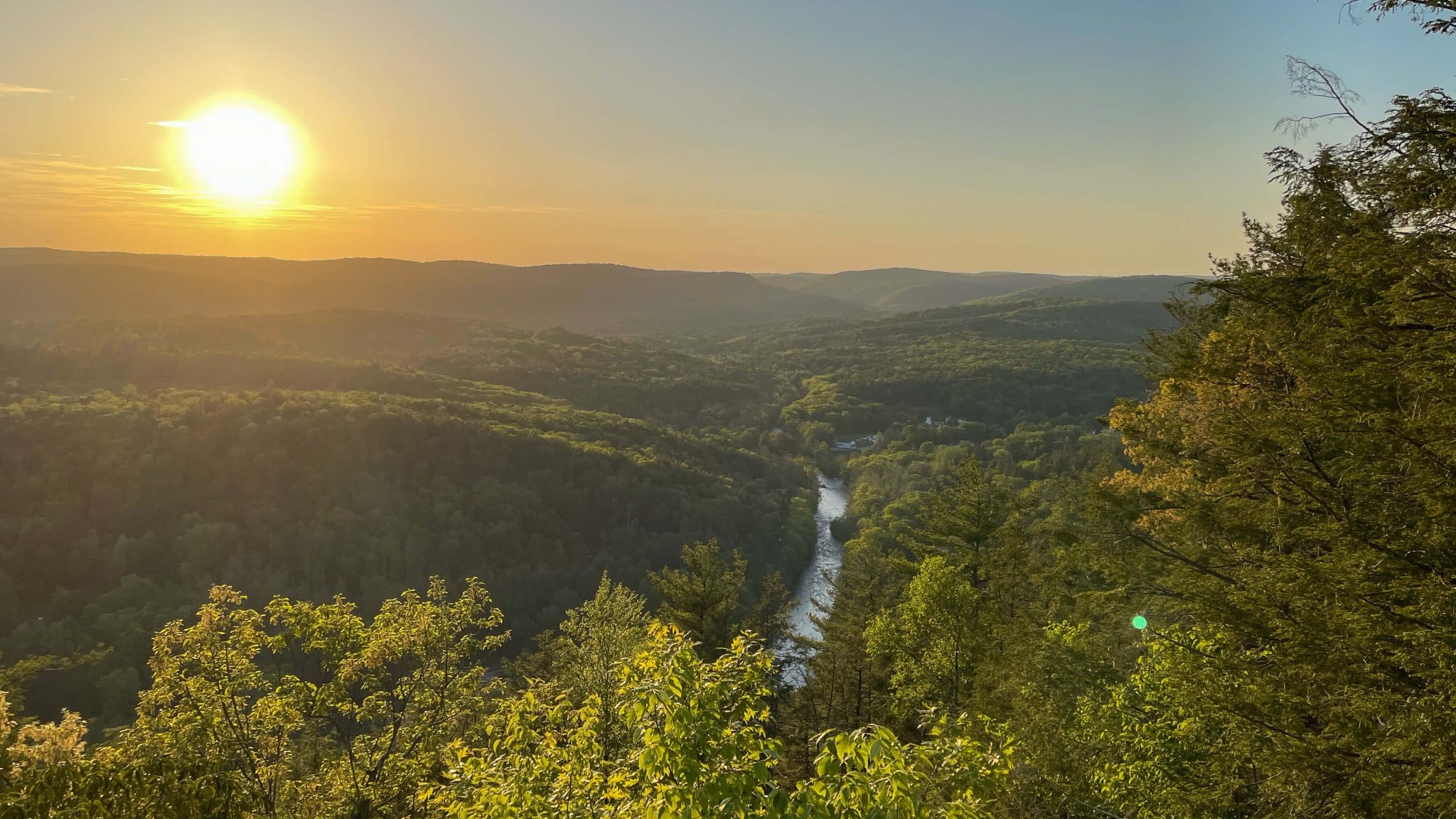 Easy Walks & Hikes in Connecticut: Paved Paths & Forest Trails