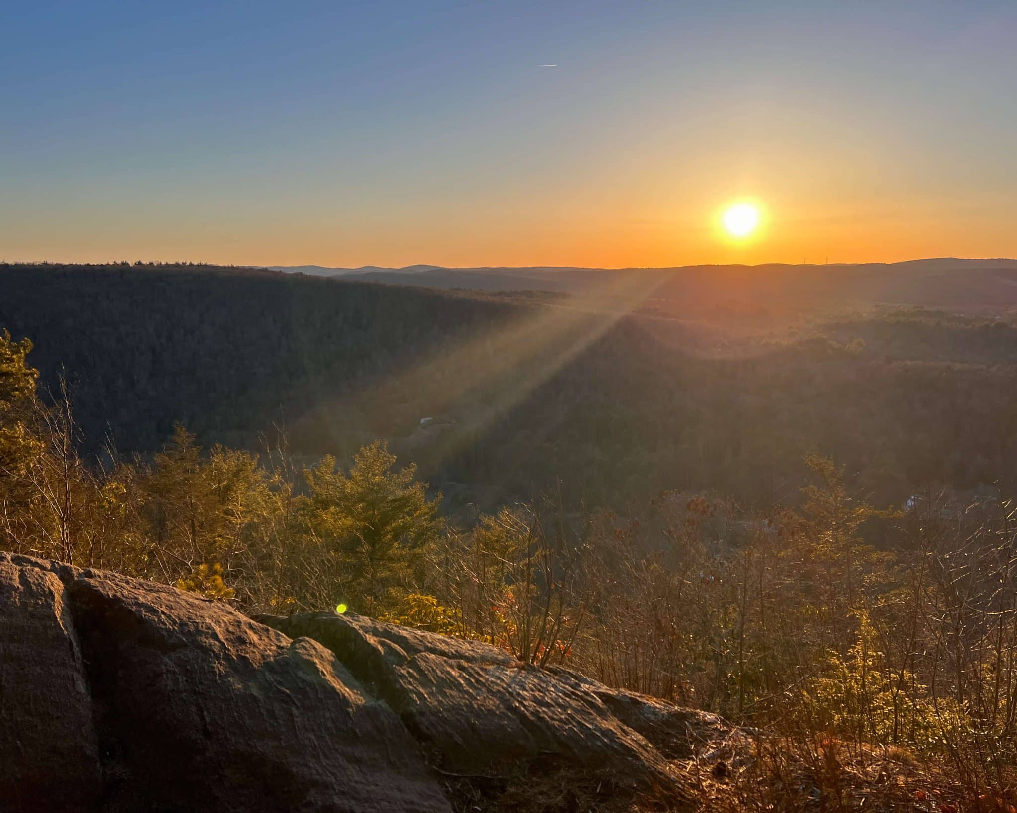 12 Short Connecticut Hikes with Amazing Views; Under 2 Miles!