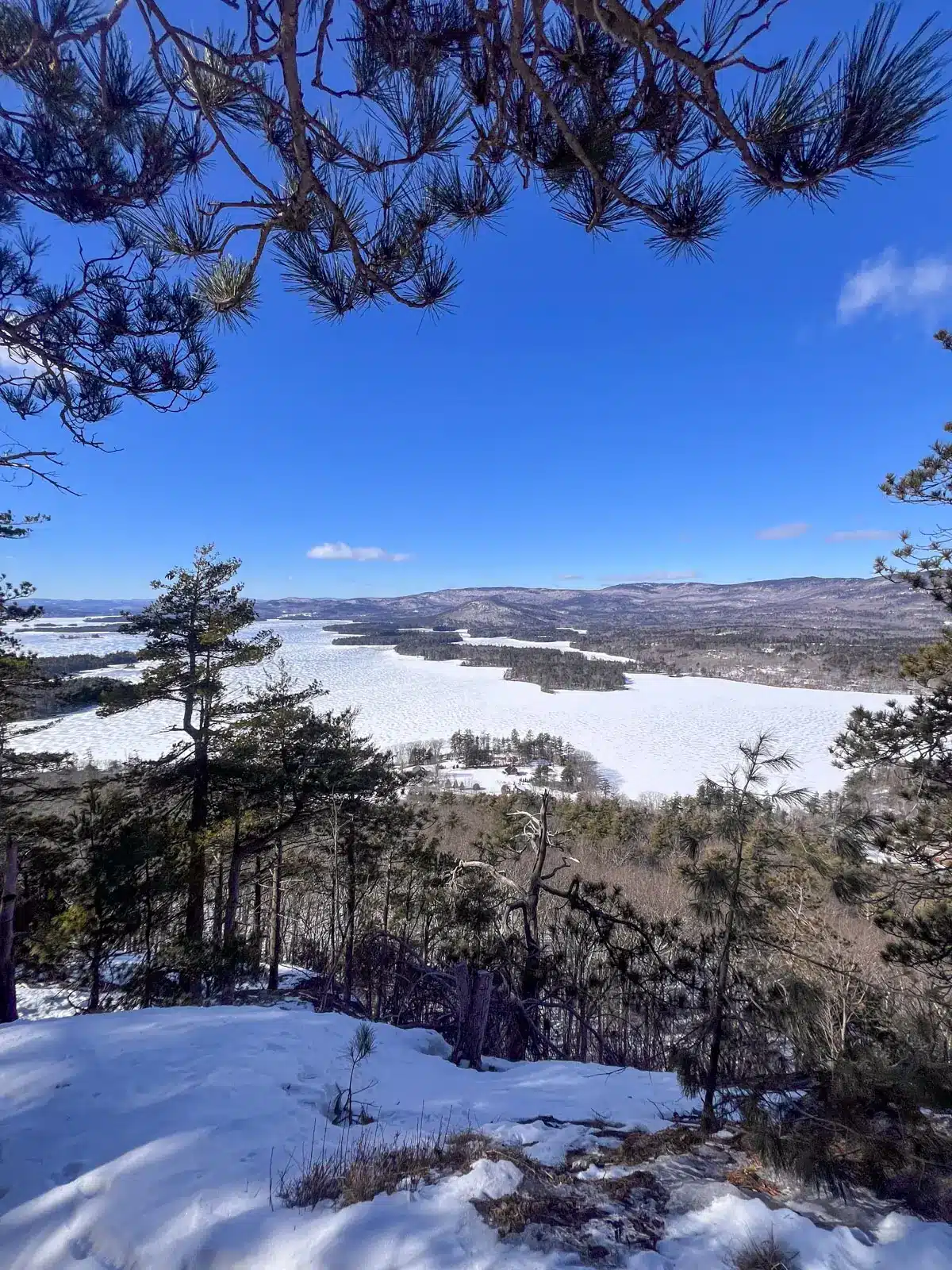 Top 10 Hikes Near Boston (Within 1 Hour); Lookouts & Lakes!