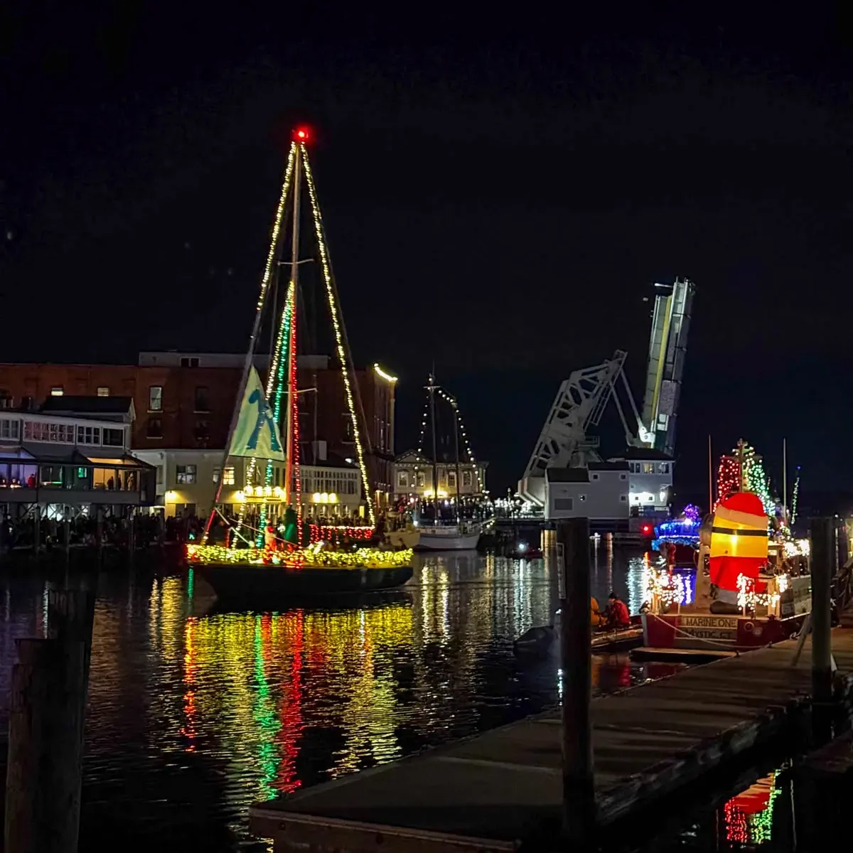 Holiday Lights in Connecticut: 11 Magical Displays to Visit! ('25-26)